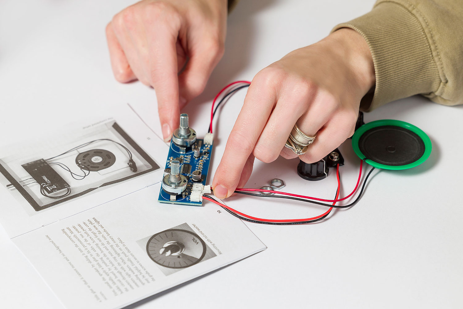 Electronic Kits and games from EIGHT Innovation Ltd